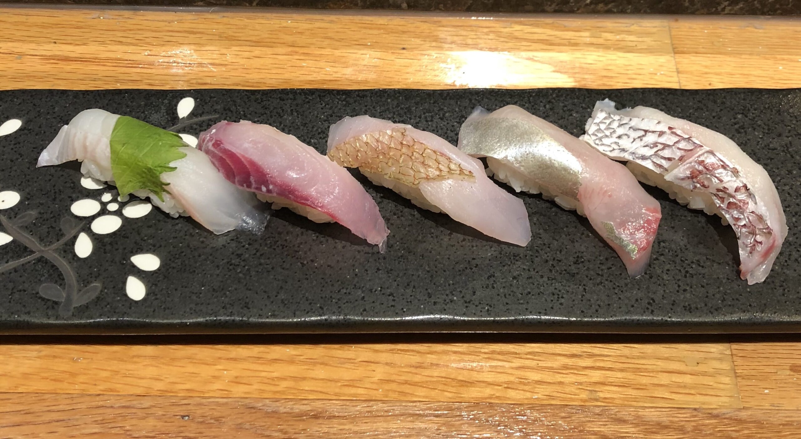 Backstage Path: Hard-core Sushi Chef | QAZ JAPAN